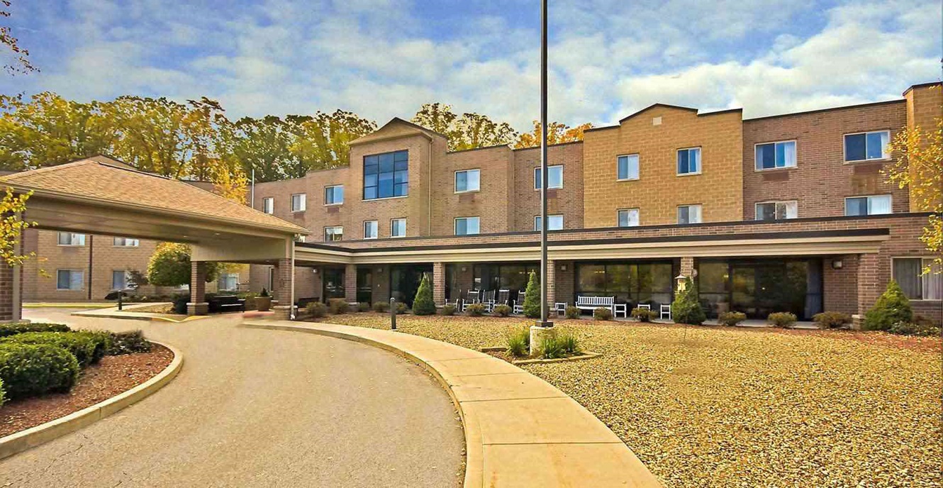 Brookfield Retirement Facility, Retirement home, Brookfield, OH, Senior ...